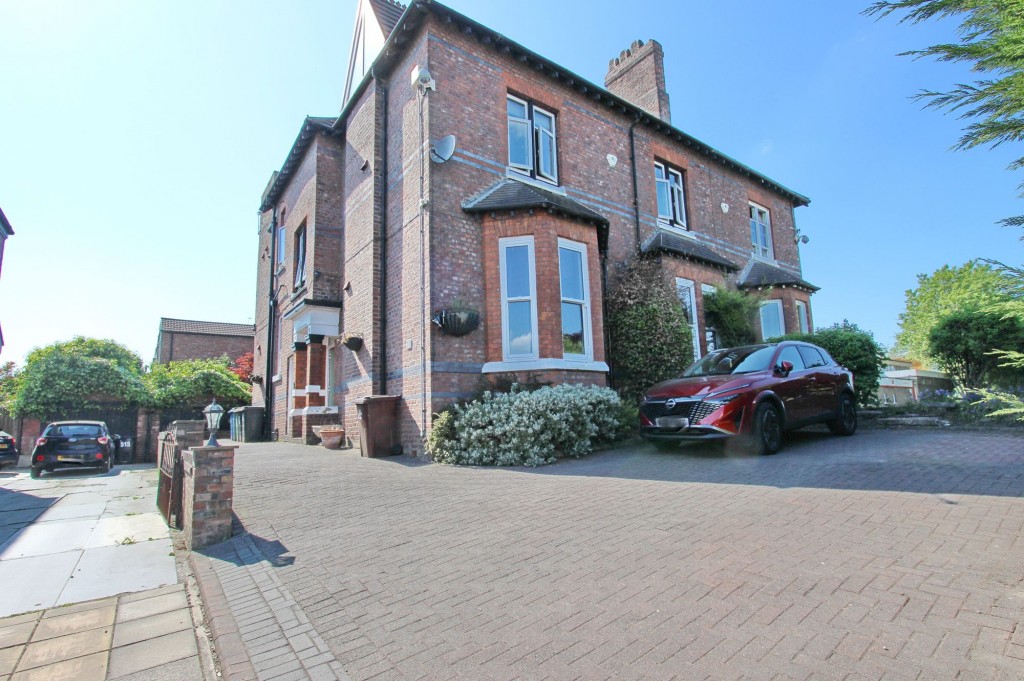 Bury New Road, Prestwich, M25, 5 bedroom, House